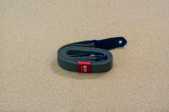 Artisan & Artist Acrylic Camera Strap Kahki - LSKamera